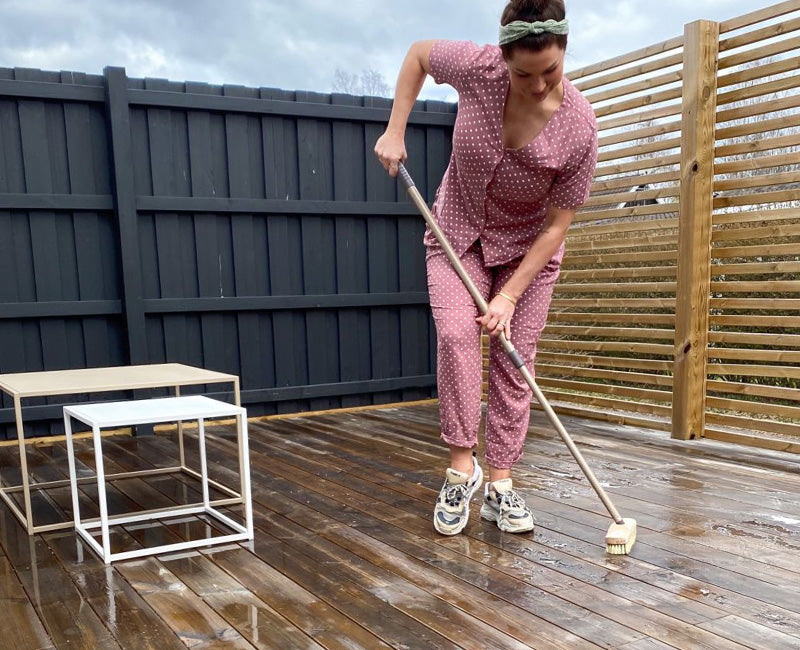 Såpa altan och trall med Sunda Trallsåpa