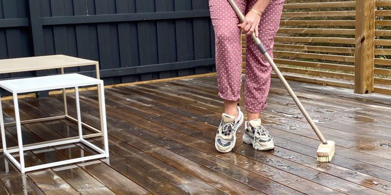 Såpa altan och trall med Sunda Trallsåpa